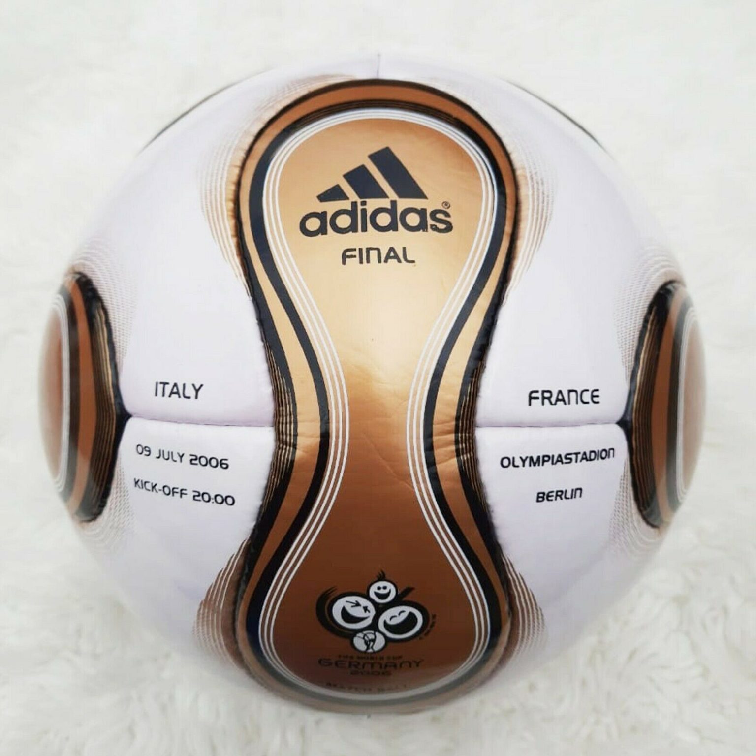 Pelota Adidas Teamgeist final | Mundial Alemania 2006 - Peru FC