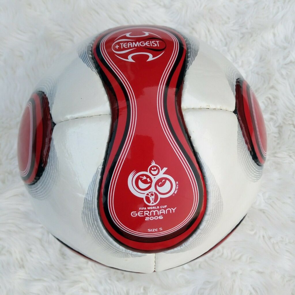 Pelota Adidas Teamgeist Red 2006 2007 Special Edition Peru FC