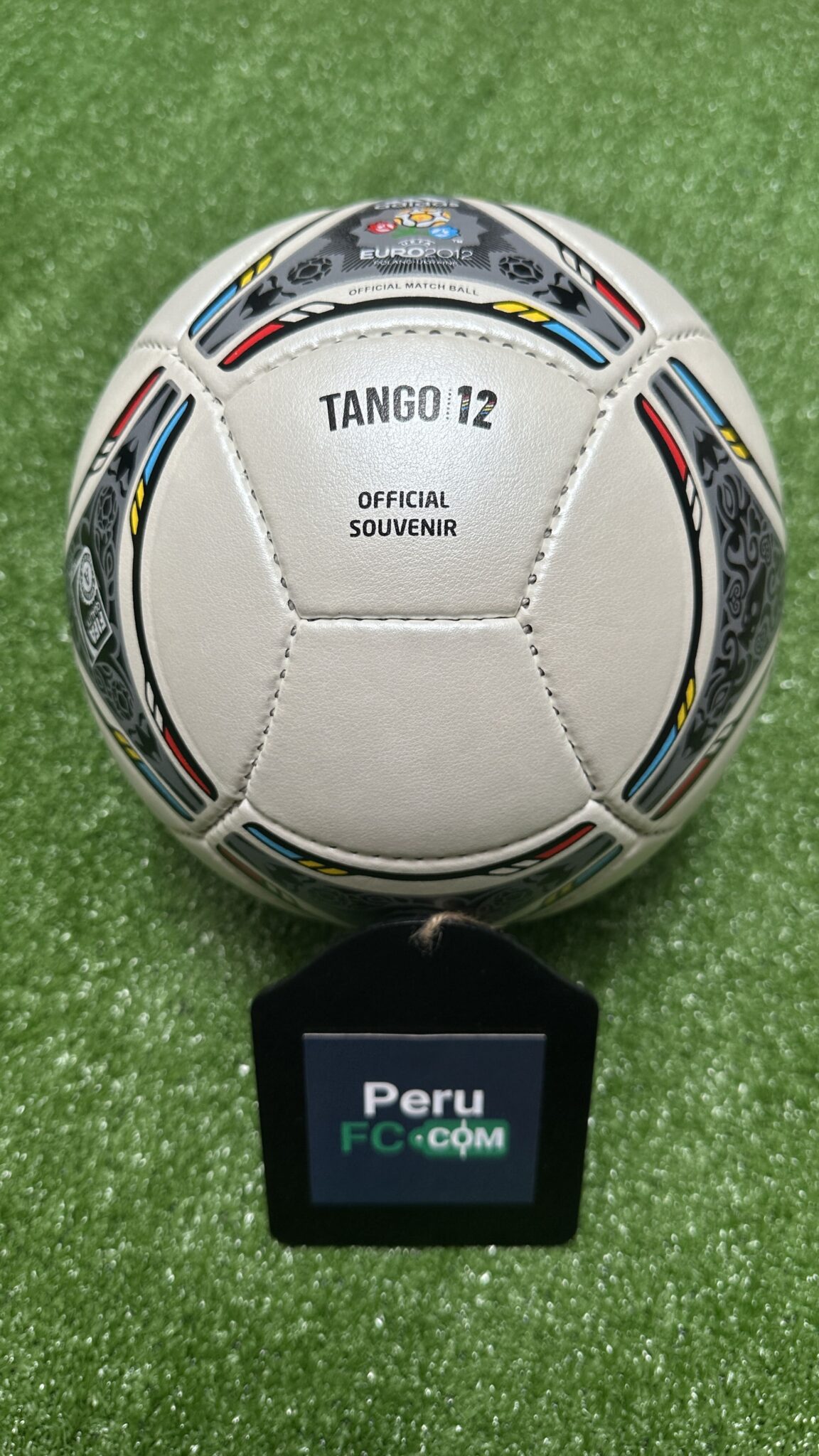 Pelota Adidas Tango 12 | UEFA Euro 2012 - Peru FC