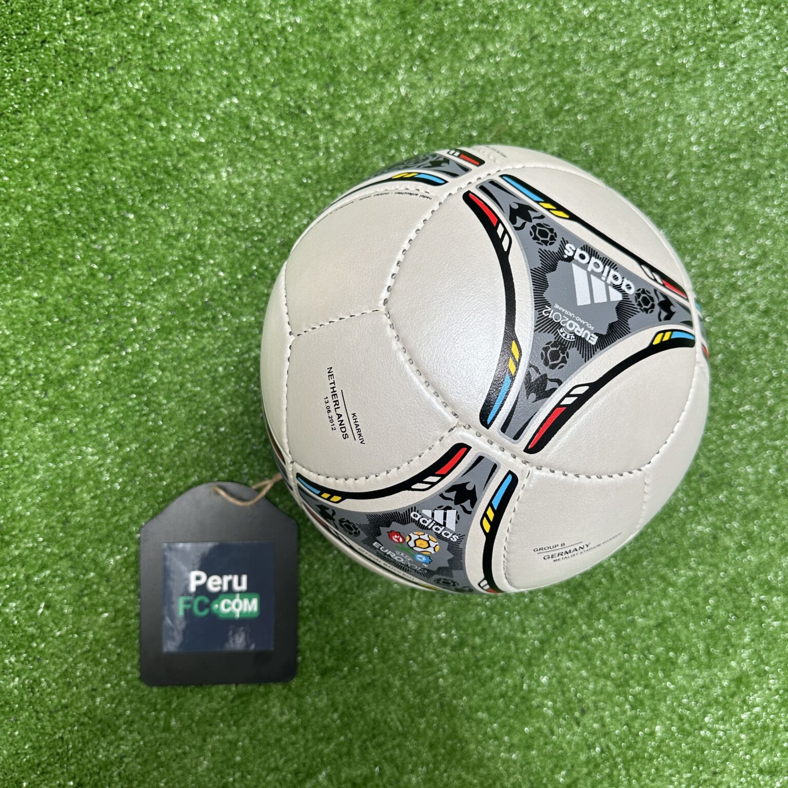 Pelota Adidas Tango 12 | UEFA Euro 2012 - Peru FC